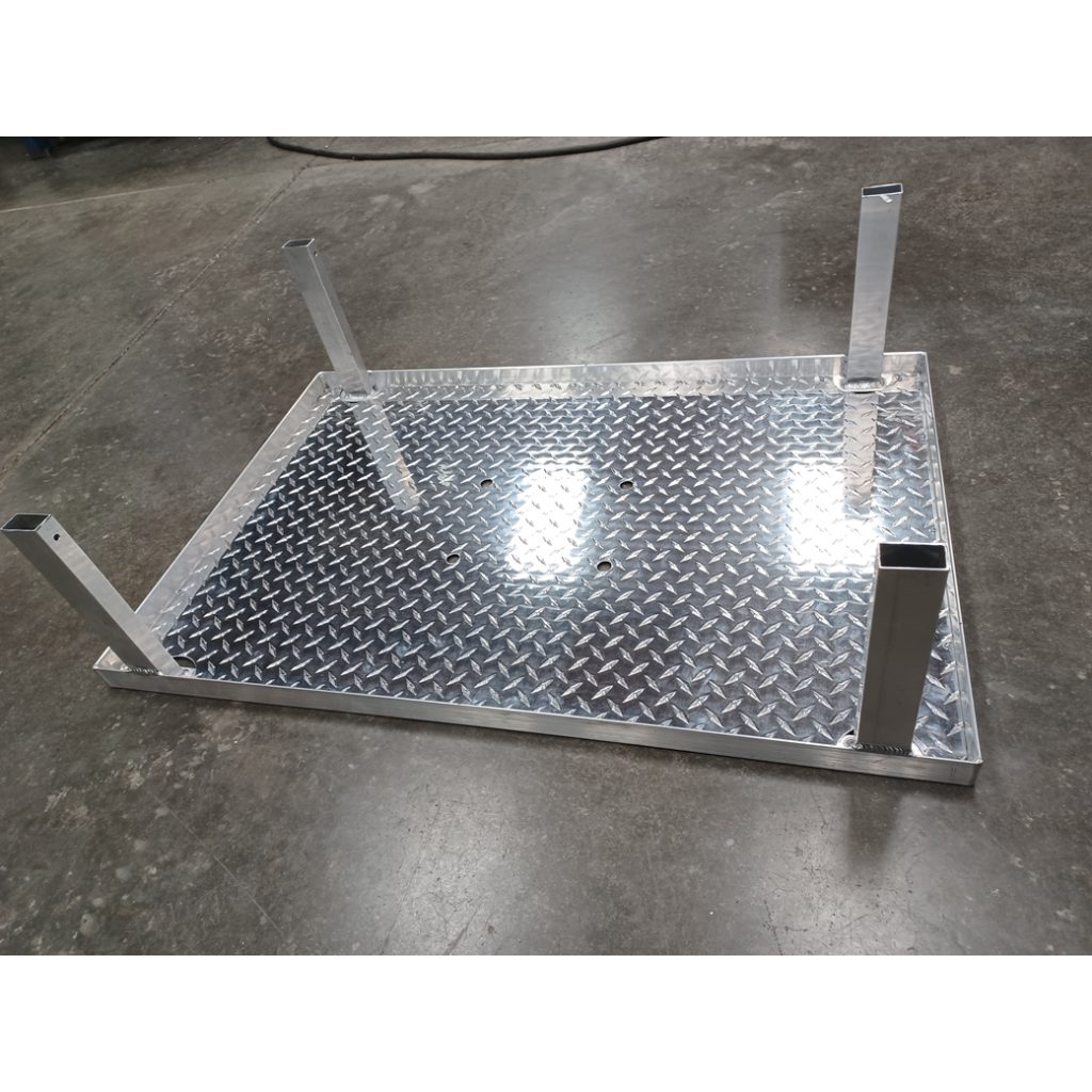 Recretec Diamond Plate Floor for Captain’s Boxes – Cascade River Gear