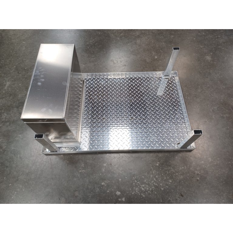 Recretec Diamond Plate Floor for Captain’s Boxes – Cascade River Gear